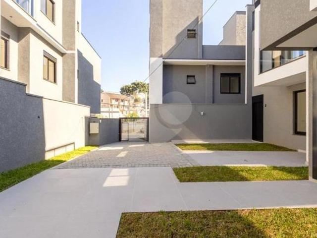 SOBRADO TRÍPLEX • 123 m² • PILARZINHO • ALTO PADRÃO