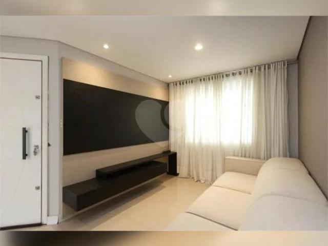 SOBRADO TRIPLEX 154m² – SUÍTE C/ HIDRO – ÁTICO C/ LAREIRA – UBERABA | R$ 670.000
