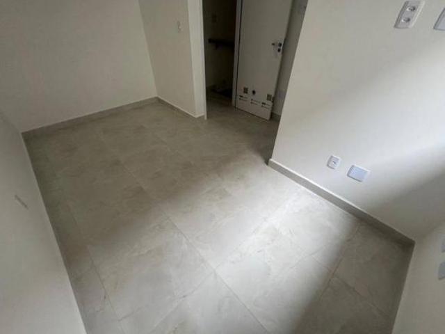 Sobrado Triplex c/ 2 suites fino acabamento á venda Guilhermina PG !