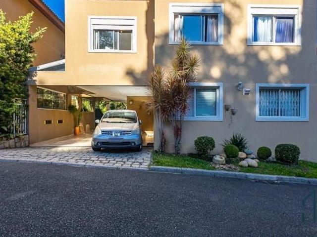 Sobrado triplex com ático e terreno, Semi mobiliado, 04 quartos c/suíte, no Bom Retiro em Curitiba P