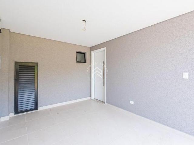 Sobrado Triplex com Terraço e 144m² no Bairro Uberaba