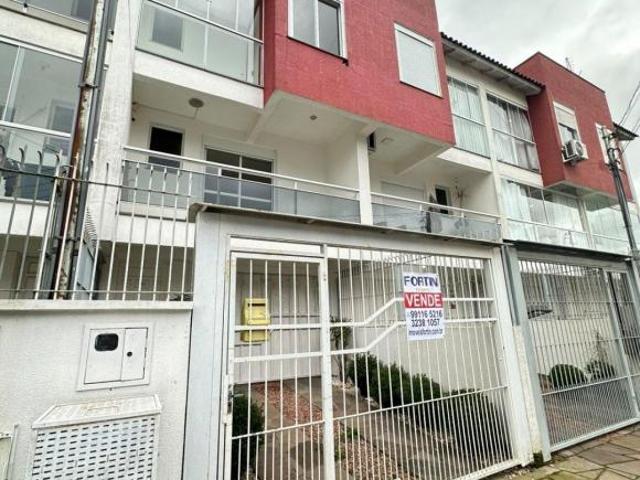 Sobrado Triplex com 02 dormitórios semi mobiliado à Venda em Ana Rech Caxias do Sul