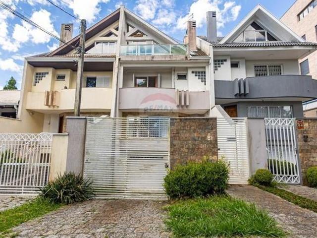 Sobrado Triplex com 03 quartos, aceita pet, no Alto da Gloria/Juveve/ Hugo Lange, R. Simão Bolívar