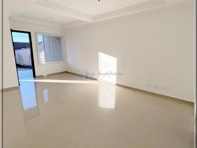 SOBRADO TRIPLEX COM 03 QUARTOS, ÁTICO E TERRAÇO NO