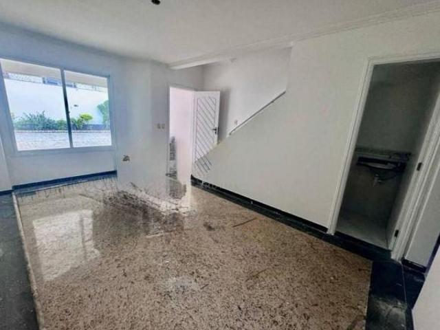 Sobrado Triplex com 3 dormitorios 1 suite, area gourmet e condomínio com lazer completo