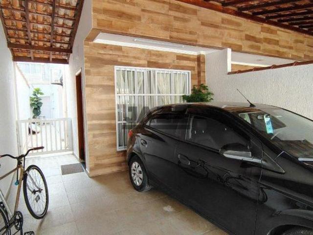 Sobrado Triplex com 3 Dormitórios, Quintal com Churrasqueira e 330m da Praia na Guilhermina
