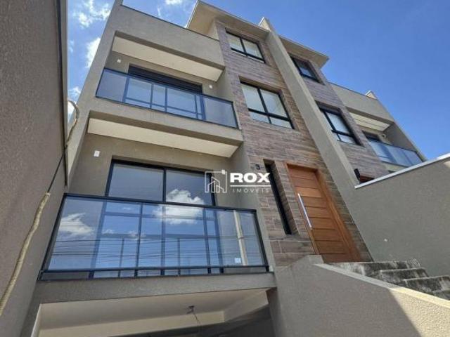 Sobrado Triplex com 3 suítes à venda, 268 m² por R$ Tingui Curitiba/PR