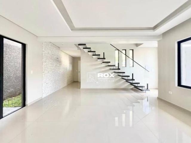 Sobrado triplex com 3 quartos à venda, 135 m² por R$ 850.000 Tingui, Curitiba/PR