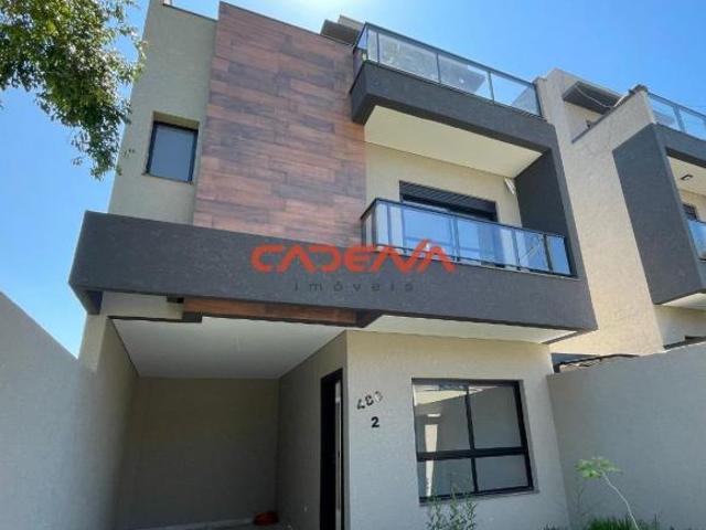 Sobrado Triplex com 3 quartos e 2 vagas à venda no Mercês