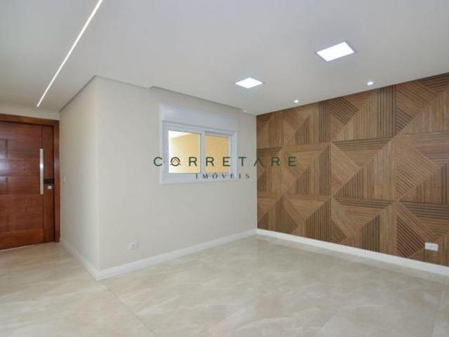 Sobrado triplex com 3 quartos no Santo Inácio Conforto, tecnologia e espaço