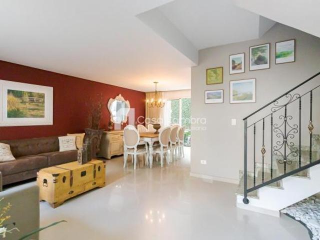 Sobrado Triplex com 4 Suítes no Vista Alegre próx