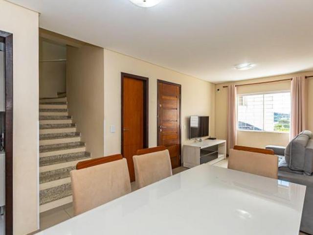 Sobrado Triplex à venda, 3 quartos, 1 suíte, 2 vagas, 118m², Abranches, Curitiba, Paraná