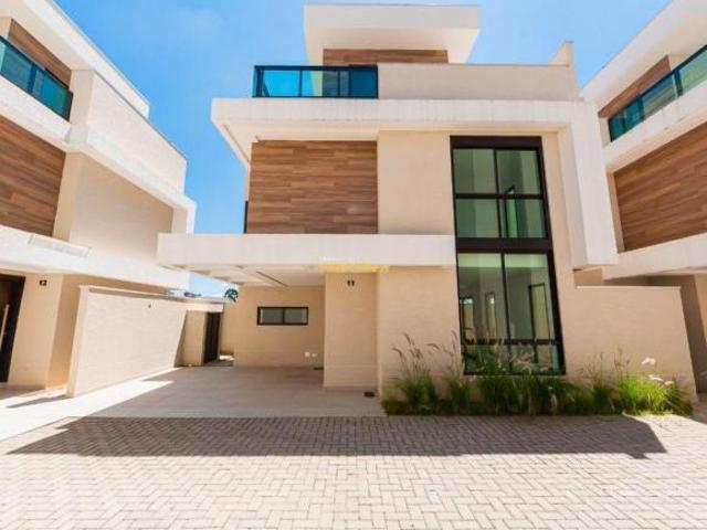 Sobrado Triplex à venda, 3 quartos 1 suíte Condomínio Novo no Bairro Santa Felicidade