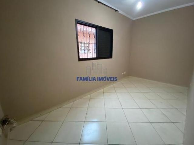 Sobrado tríplex à venda 3 quartos 1suíte Vila Valença São Vicente