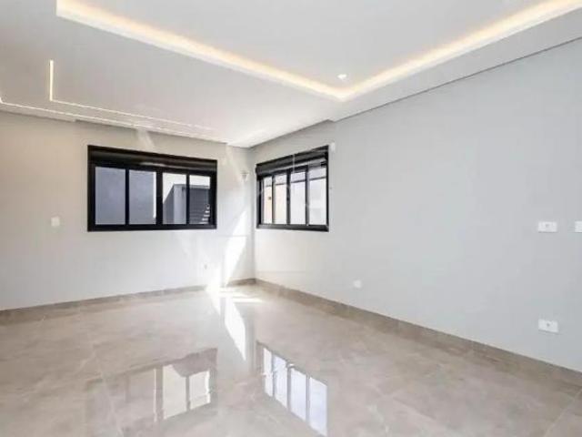 Sobrado Triplex a venda no Novo Mundo com 3 suítes, 2 vagas, no Novo Mundo