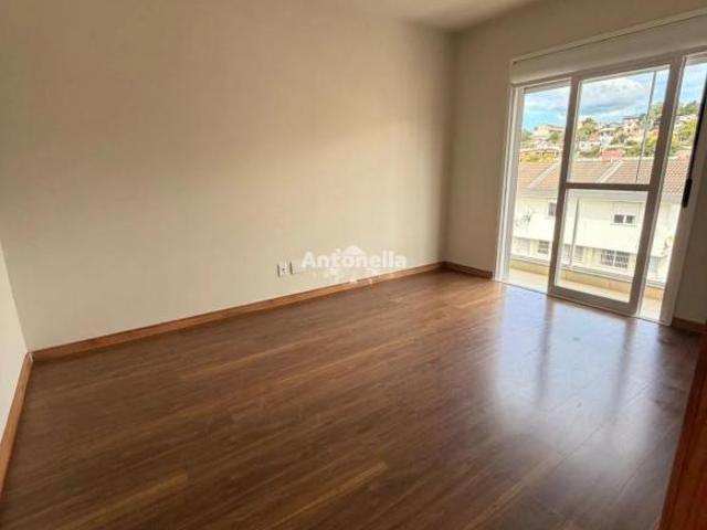 Sobrado Triplex à venda em Ana Rech