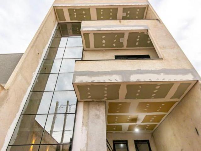 SOBRADO TRIPLEX À VENDA – EUCALIPTOS, FAZENDA RIO GRANDE