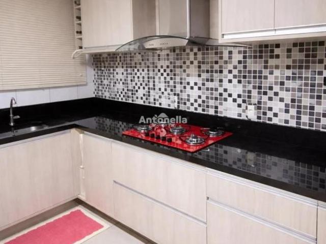Sobrado Triplex à venda no bairro São Luiz