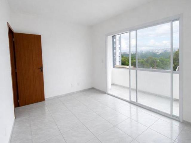 Sobrado Triplex à venda no bairro Santa Lúcia