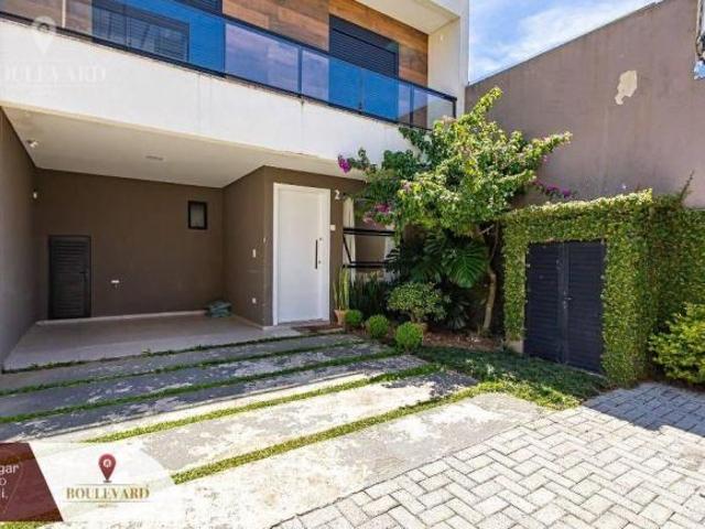 Sobrado triplex à venda no Residencial Vale do Douro, 119 m² por R$ 990.000 Novo Mundo Curitiba