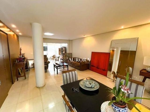 Sobrado Triplex a Venda no Residencial Athenas, Londrina PR