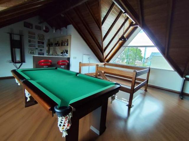 Sobrado triplex de Alto Padrão, Aceita Financiamento! ótima localização