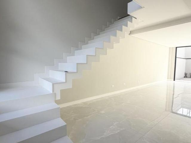 SOBRADO TRIPLEX DE ALTO PADRÃO AVENIDA PINEVILLE, 435 PINHAIS