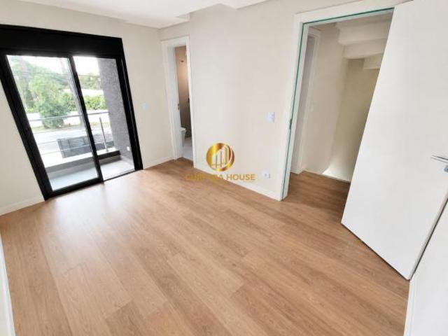 Sobrado Triplex de Luxo em Curitiba  Terraço com Churrasqueira + Preparação Jacuzzi