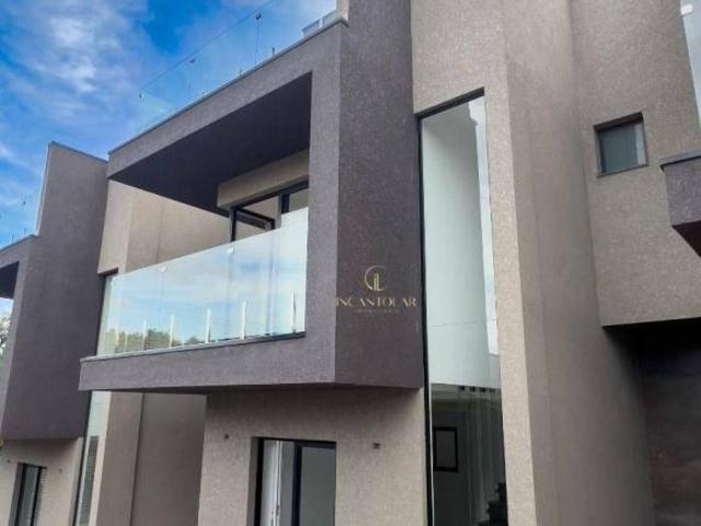 Sobrado Tríplex em Condomínio à venda no Boqueirão |3 dormitórios 2 suítes | 122m² | Terraço com s
