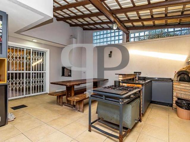 Sobrado Triplex em condomínio fechado 3 quartos à venda Jardim das Américas