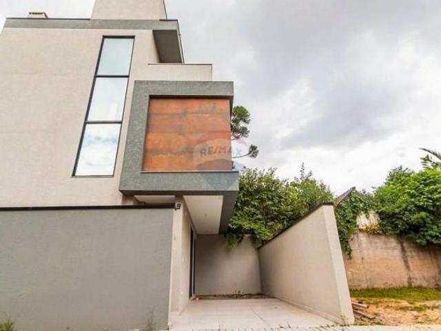 Sobrado Triplex em Uberaba, Curitiba! Paraná