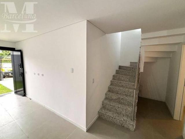 SOBRADO TRIPLEX, EXCELENTE LOCALIZAÇÃO CHURRASQUEIRA – SACADA E ROOFTOP PILARZINHO 3 QUARTOS, UM