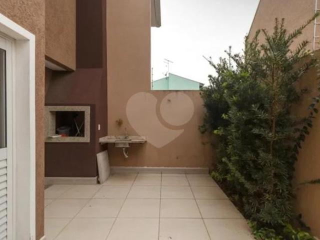 Sobrado triplex excepcional com suíte master