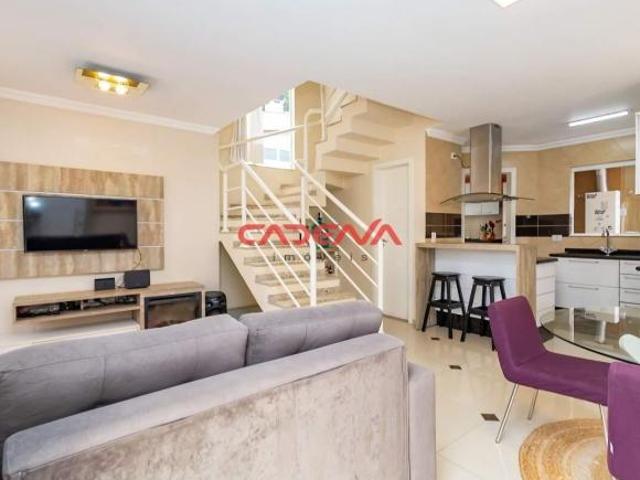 Sobrado triplex mobiliado com 3 quartos e 2 vagas à venda no Barreirinha