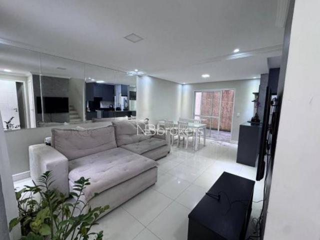 SOBRADO TRIPLEX MODERNO COM 3 QUARTOS, SUÍTE, ÁTICO E COZINHA PLANEJADA NO PINHEIRINHO – CURITIBA