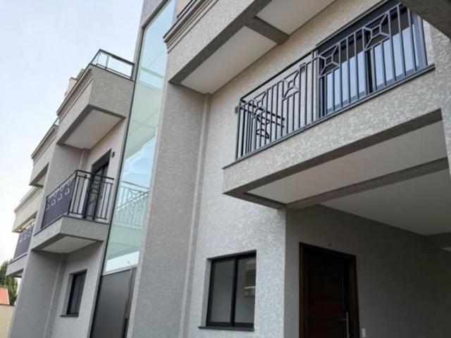 SOBRADO TRIPLEX MODERNO COM TERRAÇO