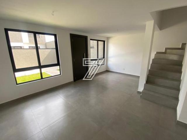 SOBRADO TRIPLEX, NOVO, XAXIM, com 142m² privativos