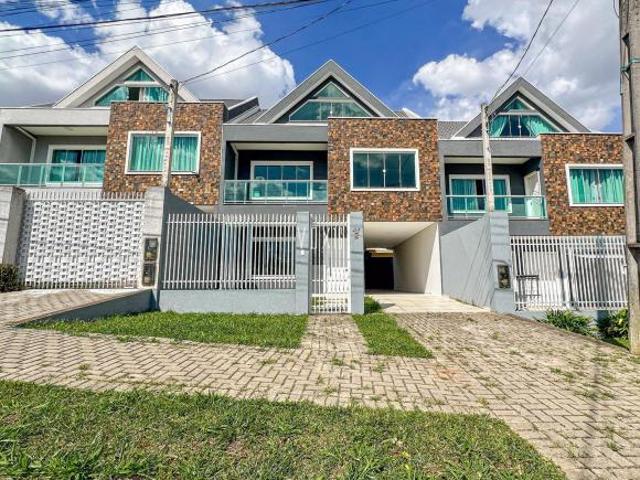 Sobrado Triplex novo com ático no Pinheirinho