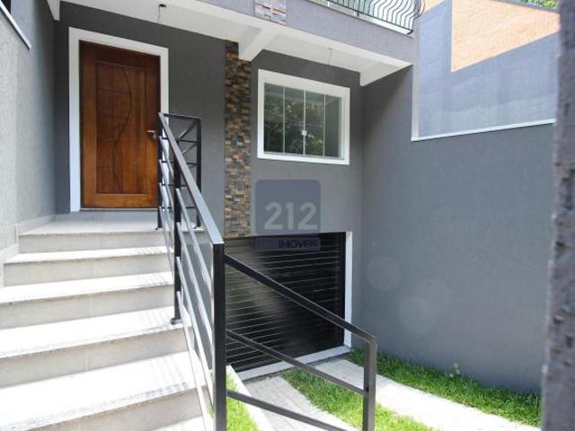 SOBRADO TRIPLEX NOVO, COM ÓTIMO ACABAMENTO E PRONT