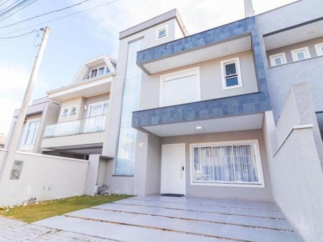 Sobrado Triplex Novo no Campo Comprido CIC com Terraço, Churrasqueira e Quintal Gramado