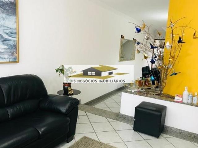 Sobrado Triplex no Cambuci a venda