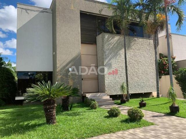 Sobrado Triplex no Alphaville Araguaia Goiania Goias Casa de Rua com 5 Quarto s por R$ 4500000