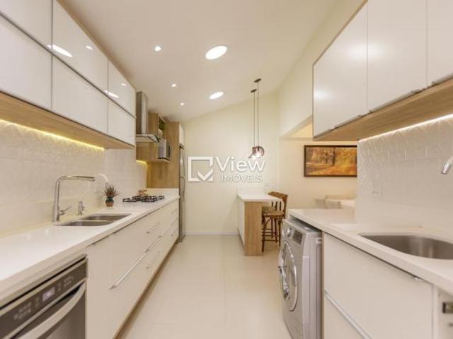 Sobrado Triplex no Ecoville