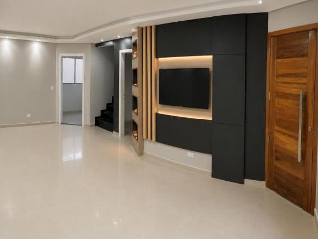 Sobrado triplex no Xaxim