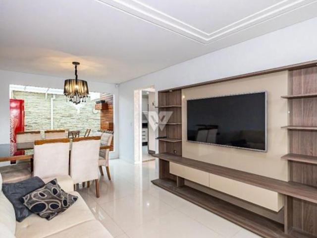 SOBRADO TRIPLEX SEMIMOBILIADO 3 QUARTOS 2 VAGAS AGUA VERDE