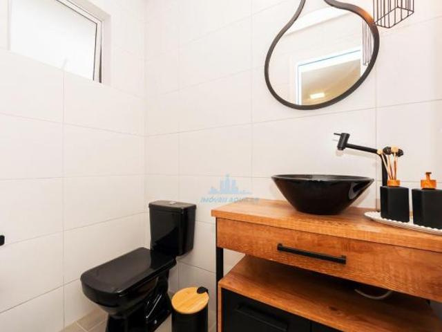 Sobrado triplex “porteira fechada” dentro de condomínio no bairro Portão em Curitiba!