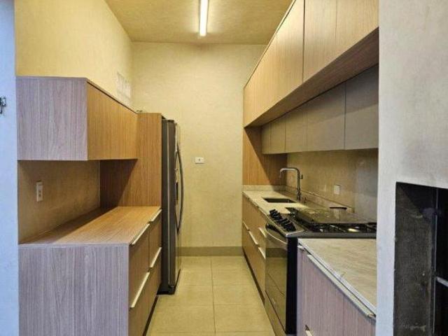 Sobrado troca por apartamento Splendor&apos s com volta