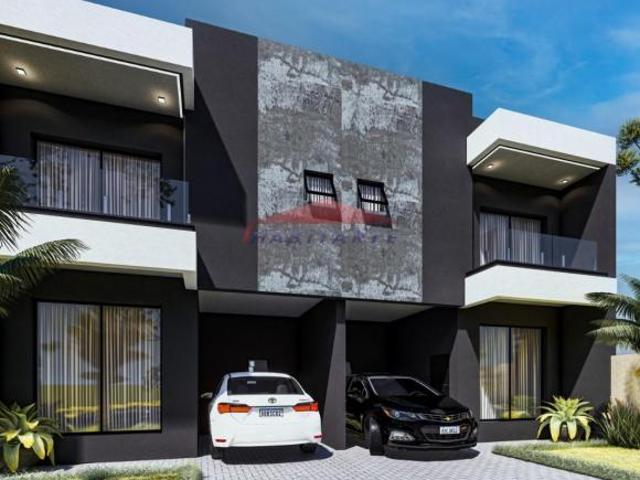 Sobrado à venda em Curitiba PR, bairro Uberaba: 3 quartos, 1 suíte, 1 sala, 2 vagas de garagem, 105m