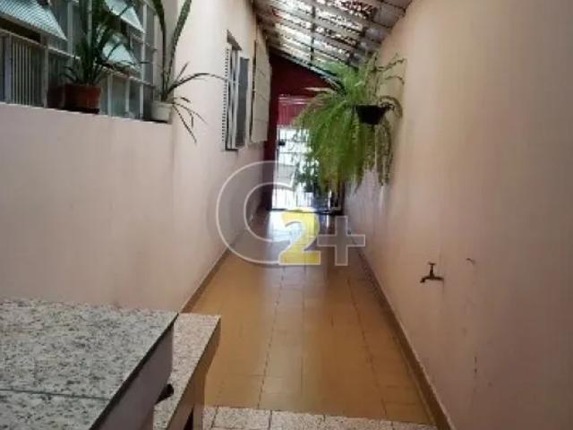Sobrado à venda no Itaim Paulista com 2 quartos e 3 vagas de garagem