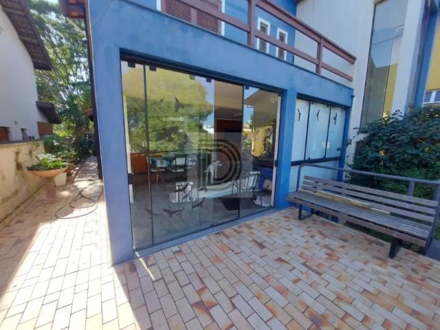 Sobrado à venda no Parque dos Príncipes, com 360 m²